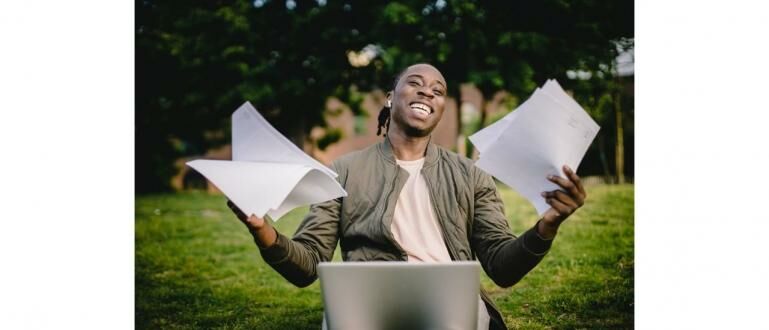 We Work Remotely: The Ultimate Guide for Working from Anywhere | JalanTikus