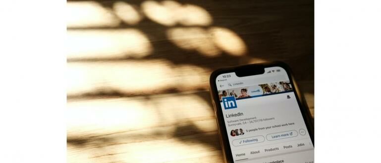 Ulasan Simontok Browser Anti Blokir, Solusi Praktis untuk Akses Bebas dan Aman | JalanTikus